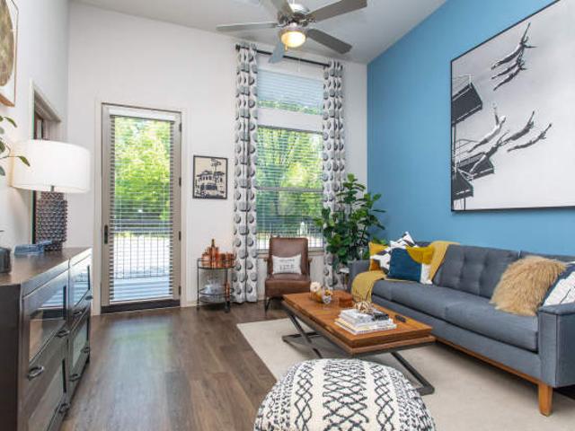2 BR, 2 BA Apartment 1133 Commerce Dr, Decatur, GA 30030