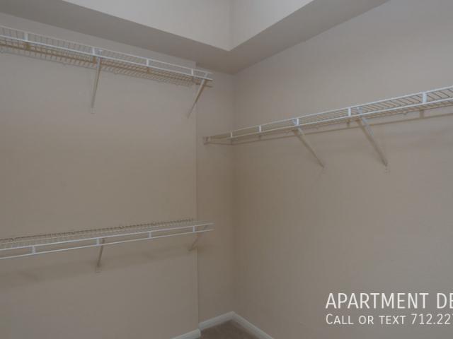 2 BR, 2 BA Apartment 117 Clear Creek St, Hempstead, TX 77445