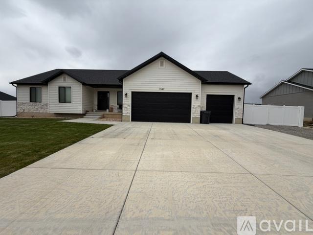 2 BR, 2 BA Apartment 1147 N 200 E, Unit B, Nephi, UT 84648