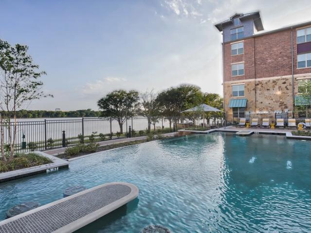 2 BR, 2 BA Apartment 11500 Lago Vis E Unit 1328, Dallas, TX 75234
