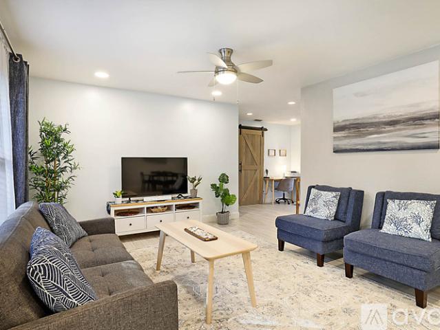 2 BR, 2 BA Apartment 11545 Sunset Blvd, Unit Main House, West Palm Beach, FL 33411