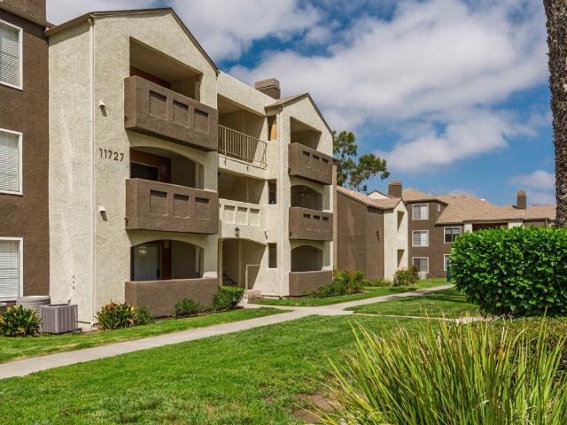 2 BR, 2 BA Apartment 11540 Windcrest Lane Unit 172, San Diego, CA 92128