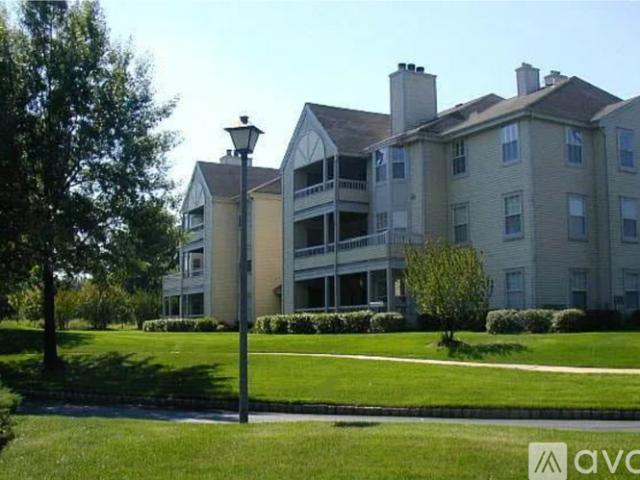 2 BR, 2 BA Apartment 115 Cascade Court, Unit 8, Princeton, NJ 08540