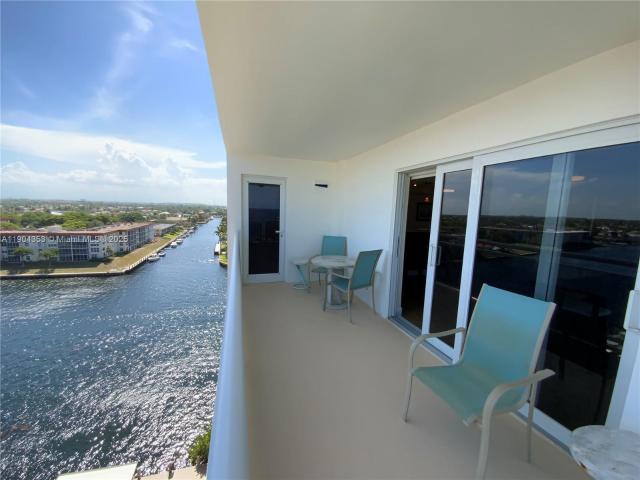 2 BR, 2 BA Apartment 1160 Hillsboro Mile, Hillsboro Beach, FL 33062
