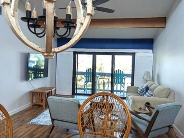 2 BR, 2 BA Apartment 11650 Capri Circle South, Unit 201, Treasure Island, FL 33706