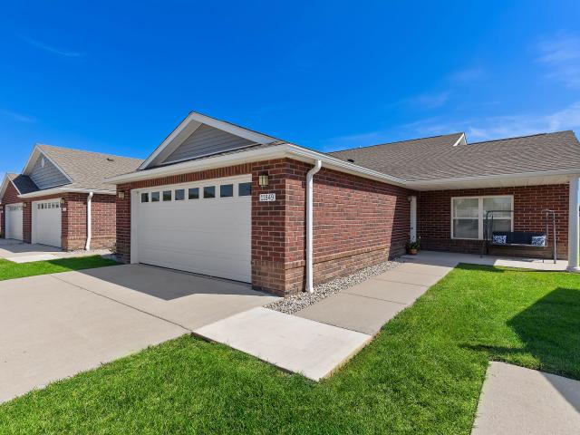 2 BR, 2 BA Apartment 11801 Durham Road Unit 18D, Southgate, MI 48195