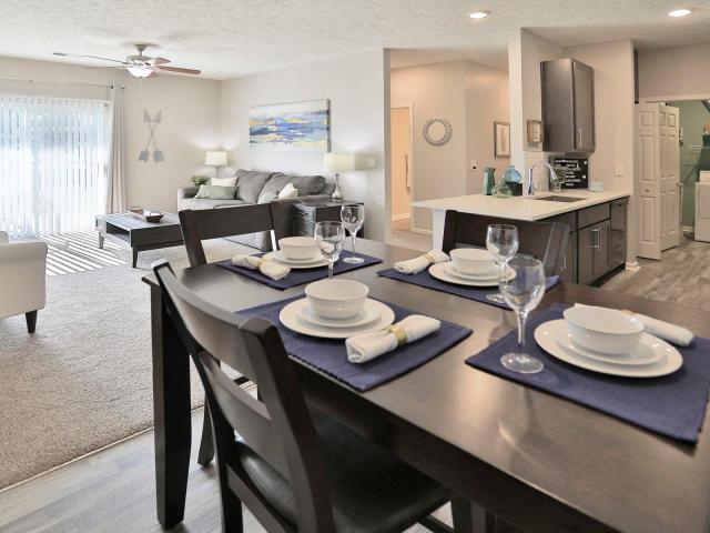 2 BR, 2 BA Apartment 1180 Emerald Lakes Dr Unit 1192102, Greenwood, IN 46143