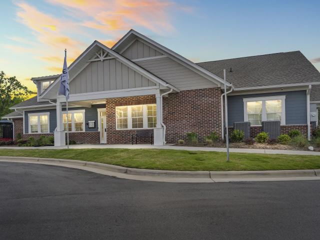 2 BR, 2 BA Apartment 11819 University City Boulevard Unit 08 8206, Charlotte, NC 28262
