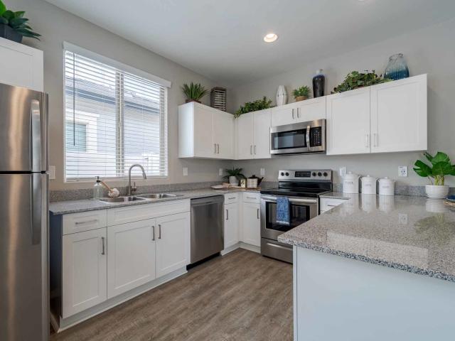 2 BR, 2 BA Apartment 11903 W Happy Valley Rd Unit 015, Peoria, AZ 85383