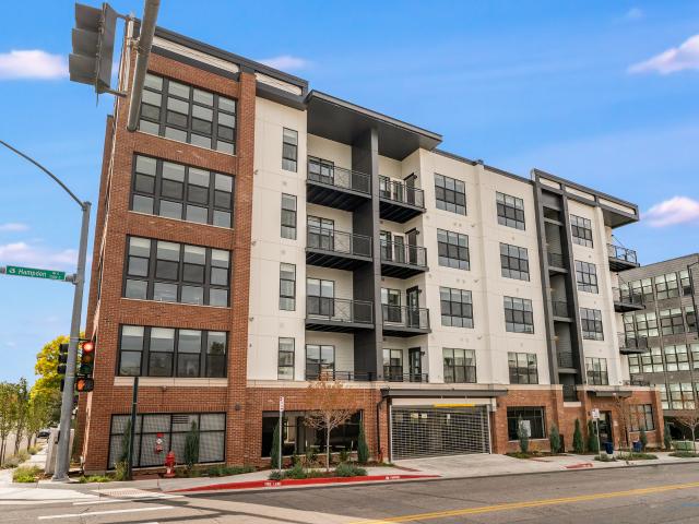 2 BR, 2 BA Apartment 1190 E Hampden Ave, Englewood, CO 80113