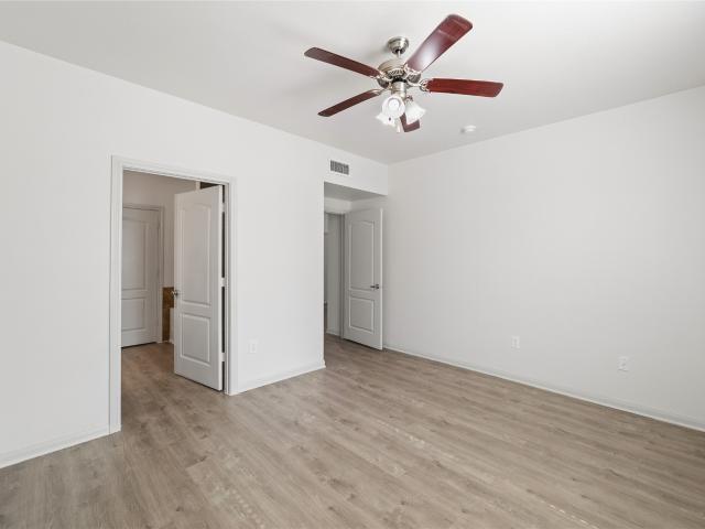 2 BR, 2 BA Apartment 11925 Jones Road, Houston, TX 77070