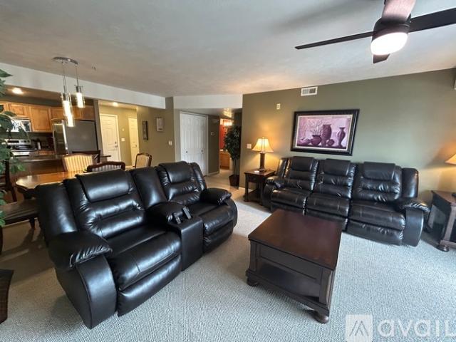 2 BR, 2 BA Apartment 1195 Privet Dr, Unit 421, Cottonwood Heights, UT 84121