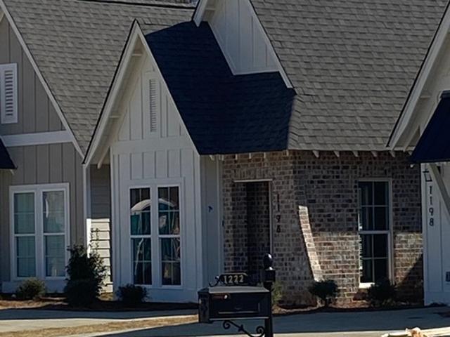 2 BR, 2 BA Apartment 1196 Burrow Circle, Unit 1196, Opelika, AL 36801