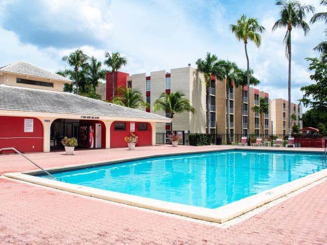 2 BR, 2 BA Apartment 1196 Northwest 40th Avenue Unit 0215, Fort Lauderdale, FL 33313