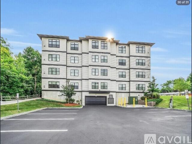 2 BR, 2 BA Apartment 11 Cushing Place, Unit 204, Chelmsford, MA 01824