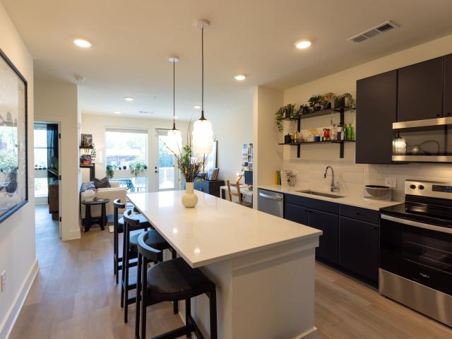 2 BR, 2 BA Apartment 1200 Foster St NW Unit 3218, Atlanta, GA 30318