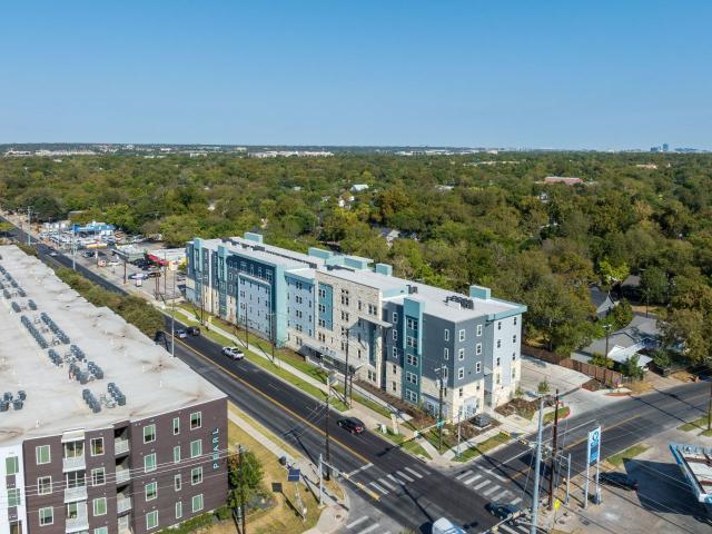 2 BR, 2 BA Apartment 1200 W Koenig Ln Unit 211, Austin, TX 78756