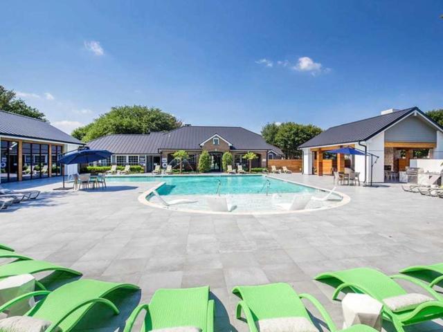 2 BR, 2 BA Apartment 1201 East Park Boulevard Unit 1527, Plano, TX 75074