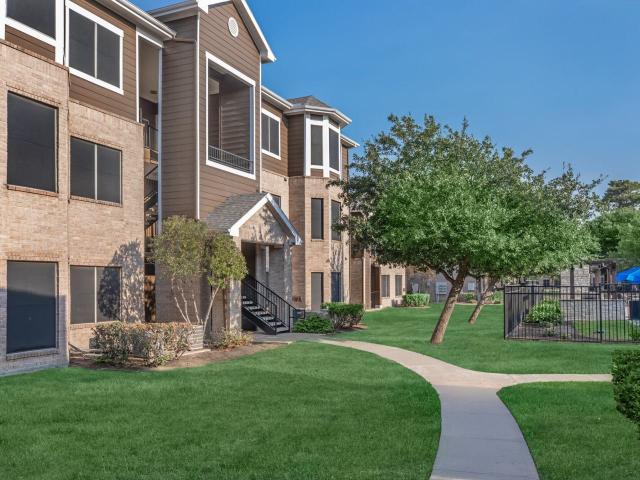 2 BR, 2 BA Apartment 12035 Huffmeister Rd Unit 210, Cypress, TX 77429