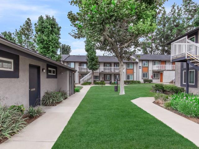 2 BR, 2 BA Apartment 1203 E Central Ave Unit 512, Redlands, CA 92374