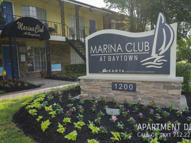 2 BR, 2 BA Apartment 1206 Missouri St, Baytown, TX 77520