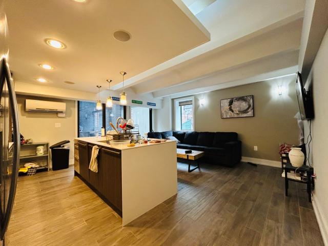 2 BR, 2 BA Apartment 1210 Chestnut St, 209, Philadelphia, PA 19107
