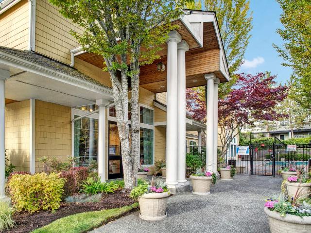 2 BR, 2 BA Apartment 12121 Admiralty Way Unit L200, Everett, WA 98204