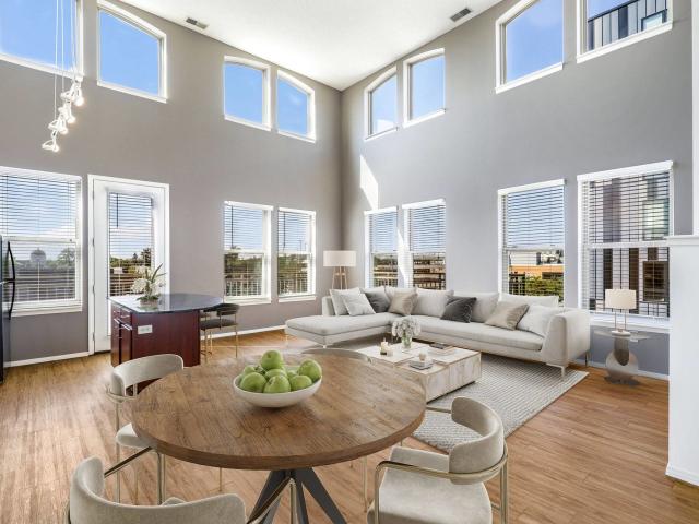 2 BR, 2 BA Apartment 1212 West Lake Street Unit 1407, Minneapolis, MN 55408