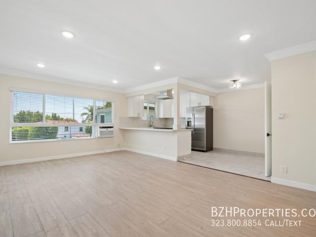 2 BR, 2 BA Apartment 1215 N Hayworth Ave, West Hollywood, CA 90046