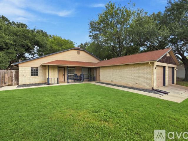 2 BR, 2 BA Apartment 12225 Ridge Crown St, San Antonio, TX 78247