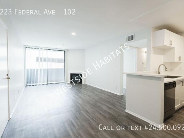 2 BR, 2 BA Apartment 1223 Federal Ave, Los Angeles, CA 90025