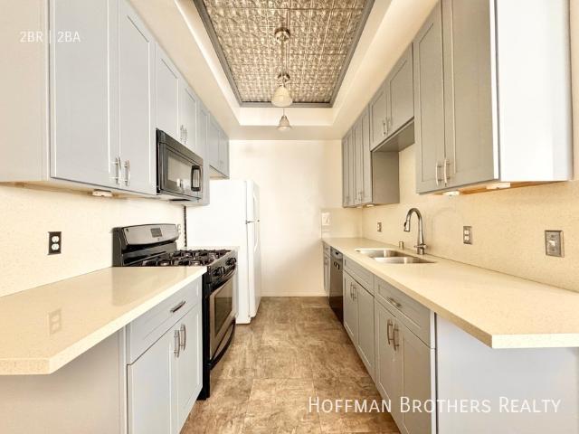 2 BR, 2 BA Apartment 1224 S Corning St, Los Angeles, CA 90035