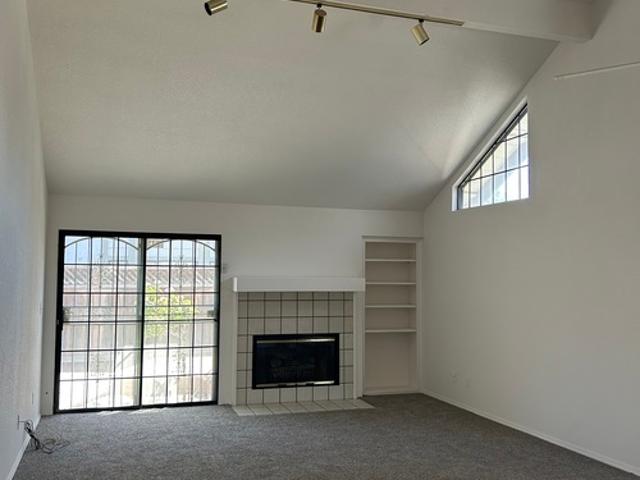 2 BR, 2 BA Apartment 1229 West Bullard Avenue, Unit 0, Fresno, CA 93711