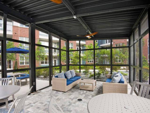 2 BR, 2 BA Apartment 122 W Trinity Pl, Decatur, GA 30030