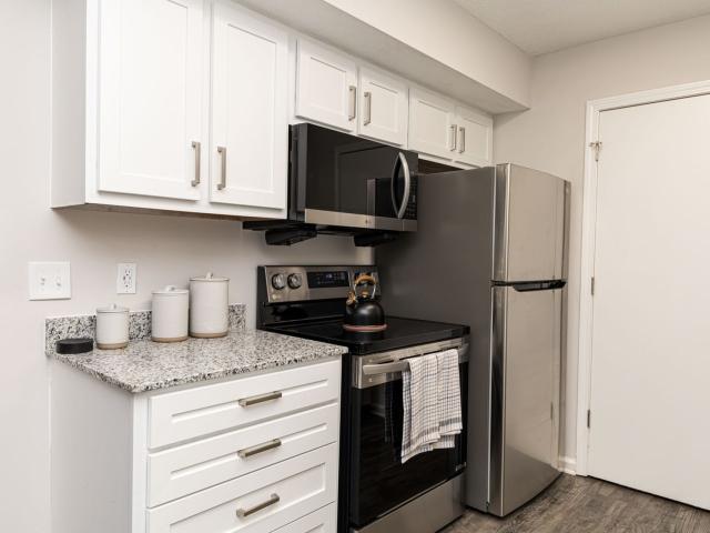 2 BR, 2 BA Apartment 122 Riverstone Court Unit 103H, Easley, SC 29640