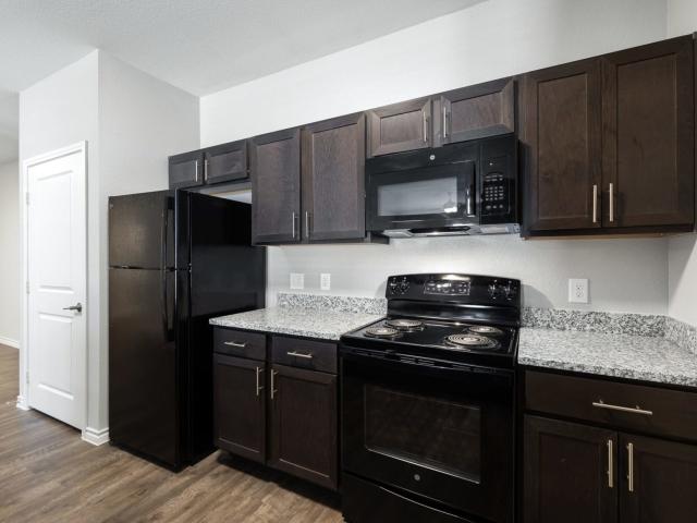2 BR, 2 BA Apartment 1231 W Court St Unit 2304, Seguin, TX 78155