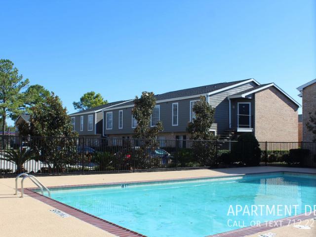 2 BR, 2 BA Apartment 12320 Wayforest DrÂ, Houston, TX 77060