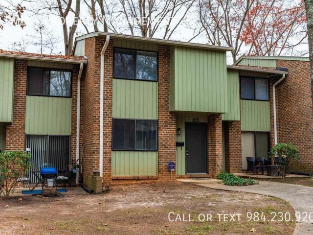 2 BR, 2 BA Apartment 1232 Teakwood Pl, Raleigh, NC 27606