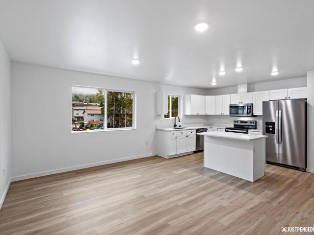 2 BR, 2 BA Apartment 12334 Lake St, Eagle River, AK 99577