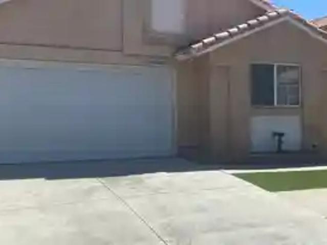 2 BR, 2 BA Apartment 12357 Glenwood Ln, Victorville, CA 92395