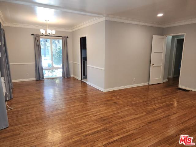 2 BR, 2 BA Apartment 127 North Clark Dr, Beverly Hills, CA 90211