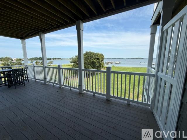 2 BR, 2 BA Apartment 127 Odum Street, Unit 522, Cedar Point, NC 28584