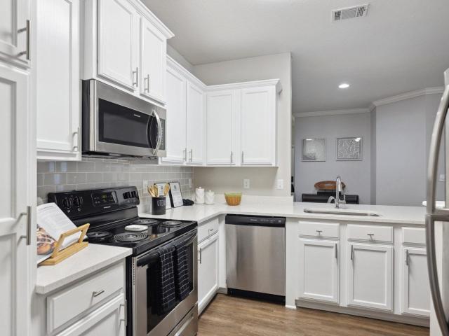 2 BR, 2 BA Apartment 12400 Toscana Way Unit 8105, Charlotte, NC 28273