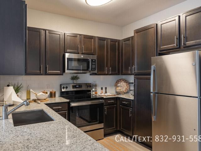 2 BR, 2 BA Apartment 1240 Atascocita Road, Humble, TX 77396