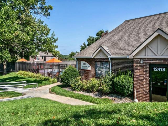 2 BR, 2 BA Apartment 12418 Burt Plaza Unit 834 01, Omaha, NE 68154