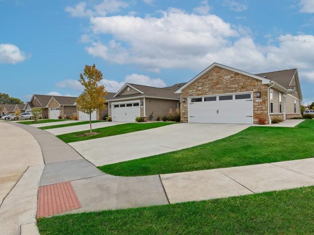 2 BR, 2 BA Apartment 1241 Coffeeberry Lane Unit 1264Q, Aurora, IL 60506