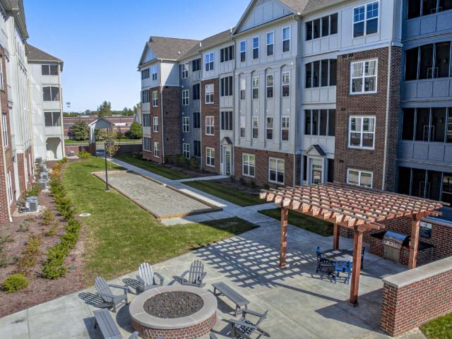 2 BR, 2 BA Apartment 12484 Breaklines St Unit 19 19 307, Carmel, IN 46032