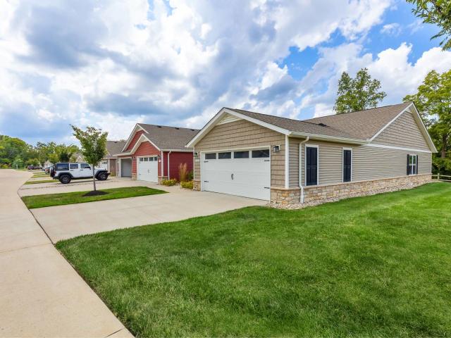 2 BR, 2 BA Apartment 1248 A Dewberry Lane Unit 6069D, Loveland, OH 45140