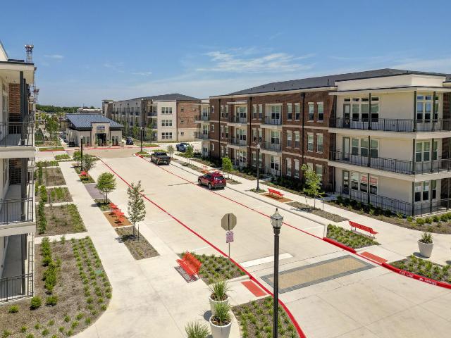 2 BR, 2 BA Apartment 12500 Live Oak Drive Unit 01304, Frisco, TX 75035