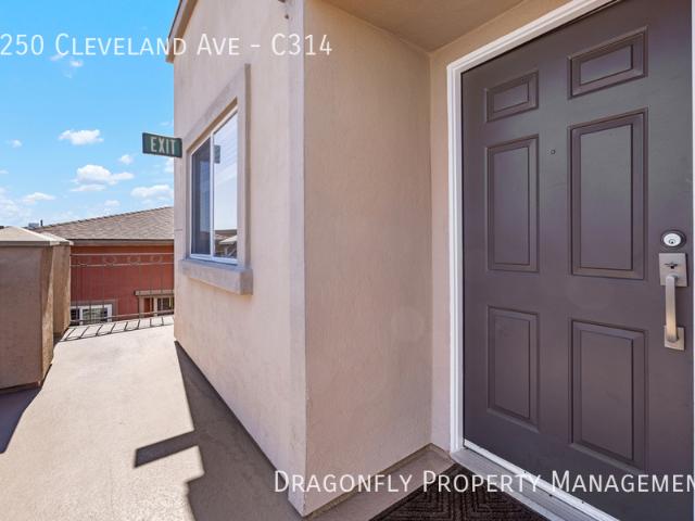 2 BR, 2 BA Apartment 1250 Cleveland Ave, San Diego, CA 92104